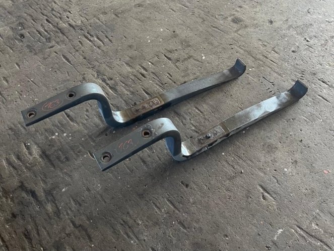 DAF LF AIR SUSPENSION CALIPER, REAR LEAF SPRING - 1401325